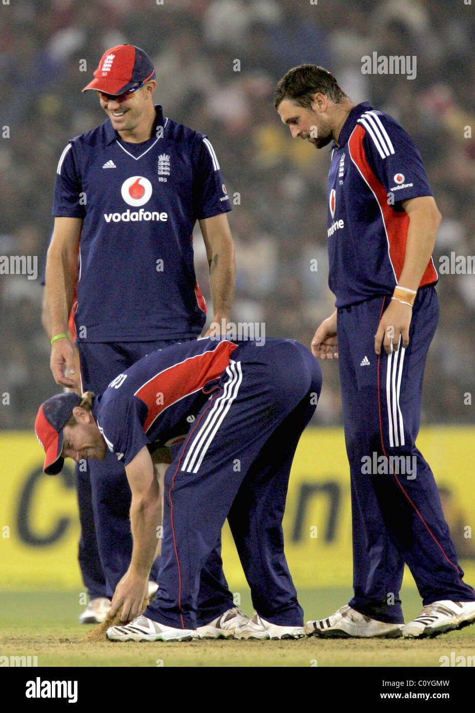 Paul collingwood kevin pietersen hi-res stock photography and images ...