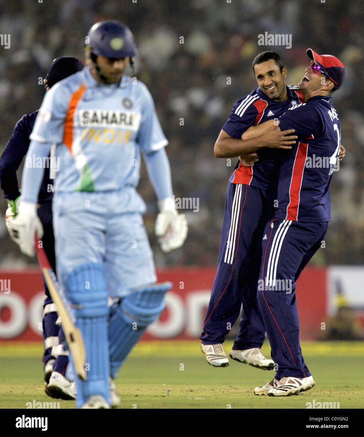 Ravi Bopara, Kevin Pietersen 5th ODI England against India cricket ...