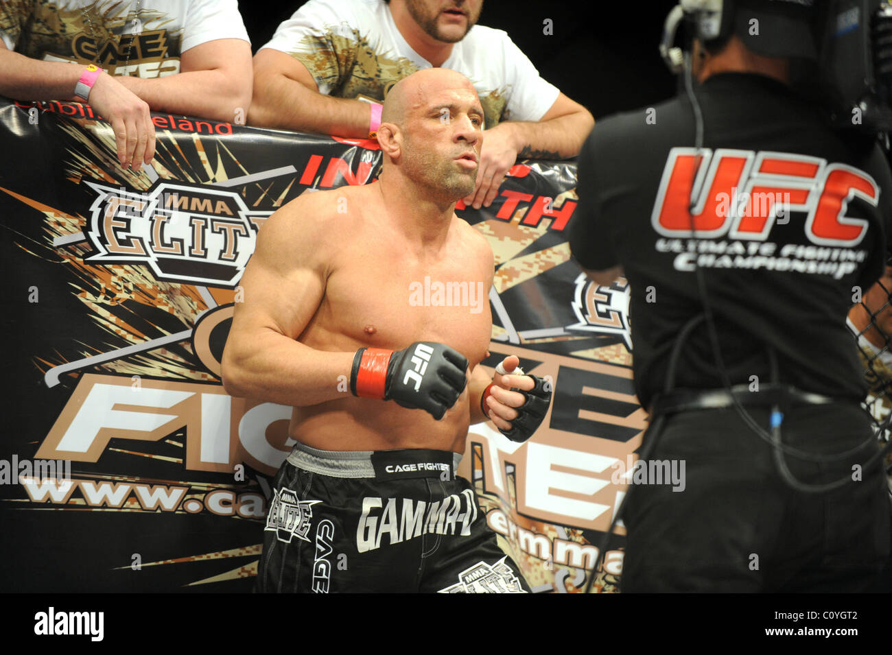 Mark coleman ufc hi-res stock photography and images - Alamy