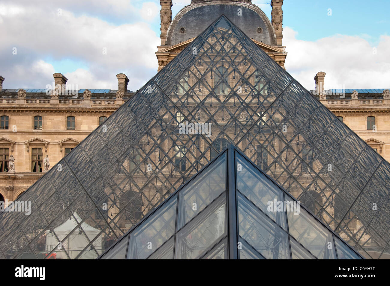 Louvre, Paris in Winter, 2006 Stock Photo - Alamy