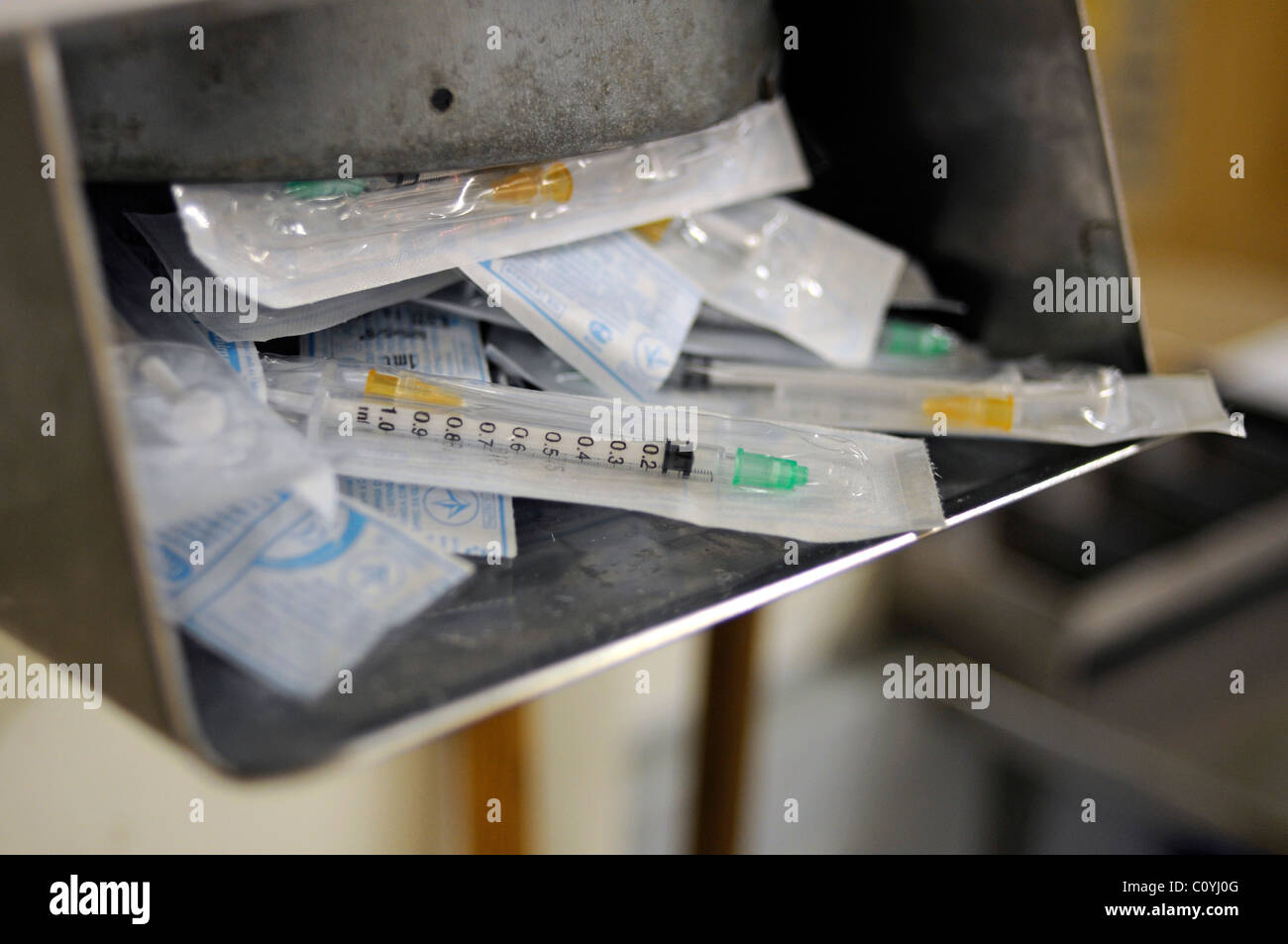 Inside a legal drug injection centre where addicts are provided with ...
