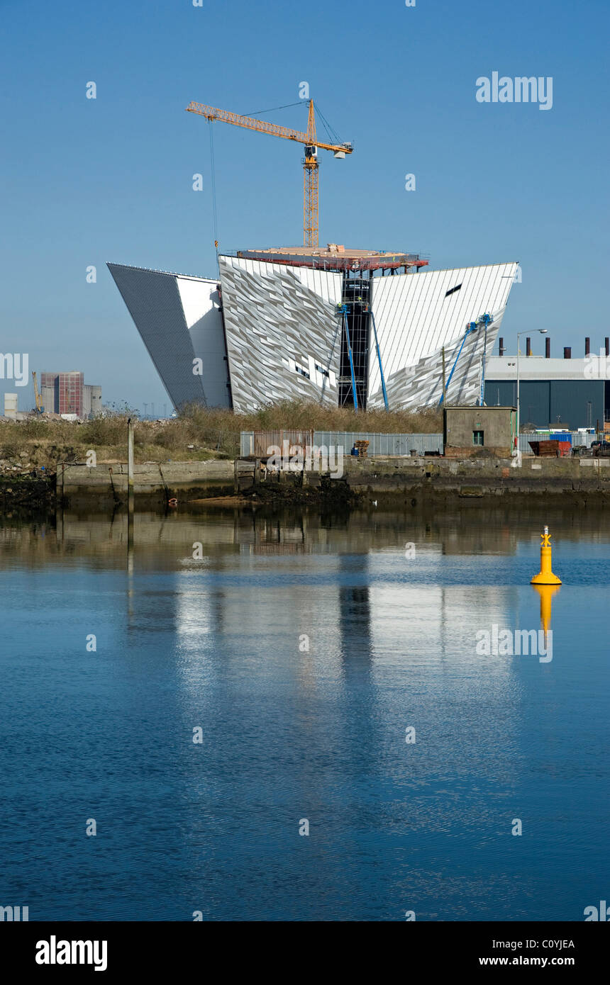 Titanic construction hi-res stock photography and images - Alamy