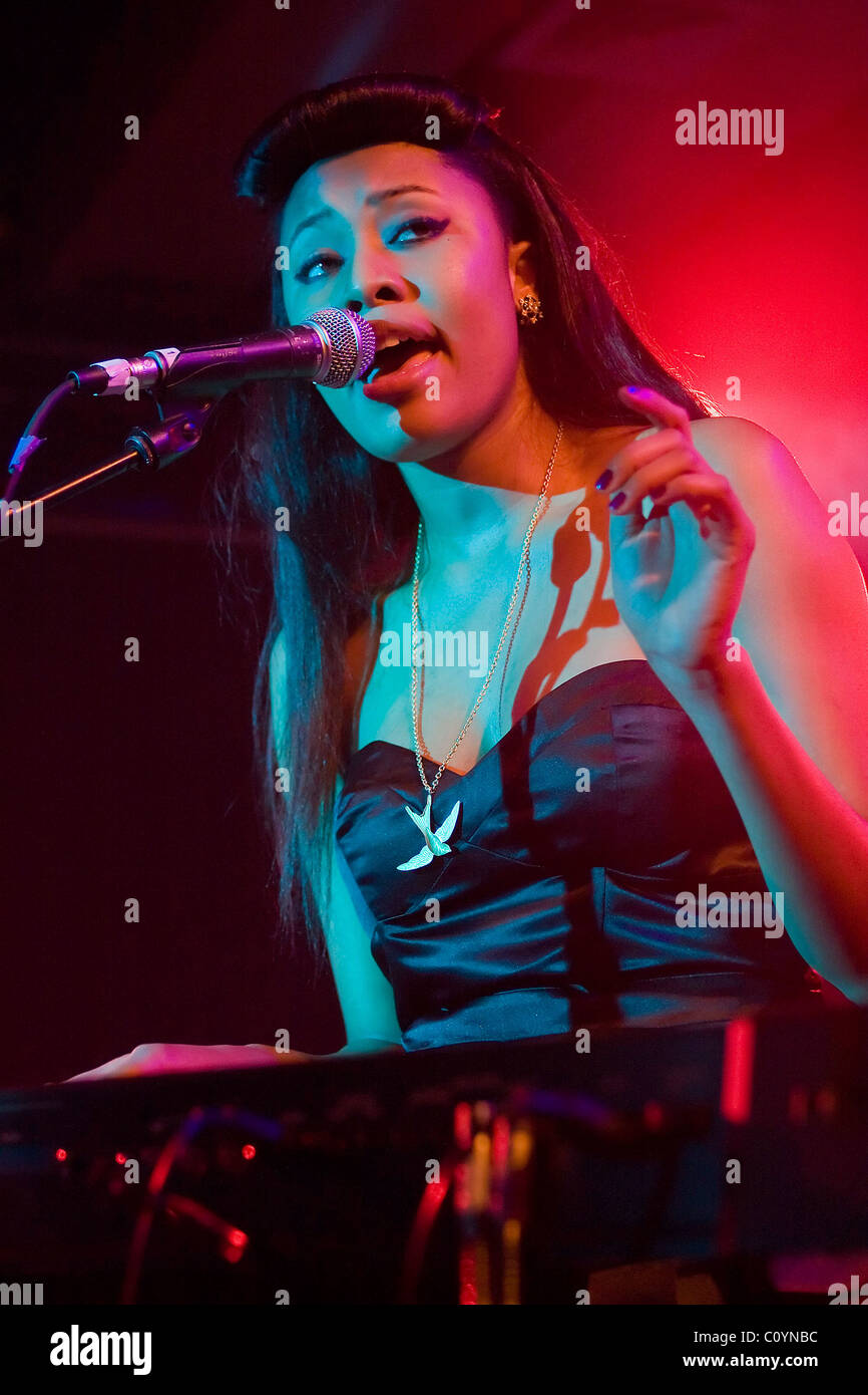 VV Brown aka Vanessa Brown performs at Scala. London, England -27.11.08 ...