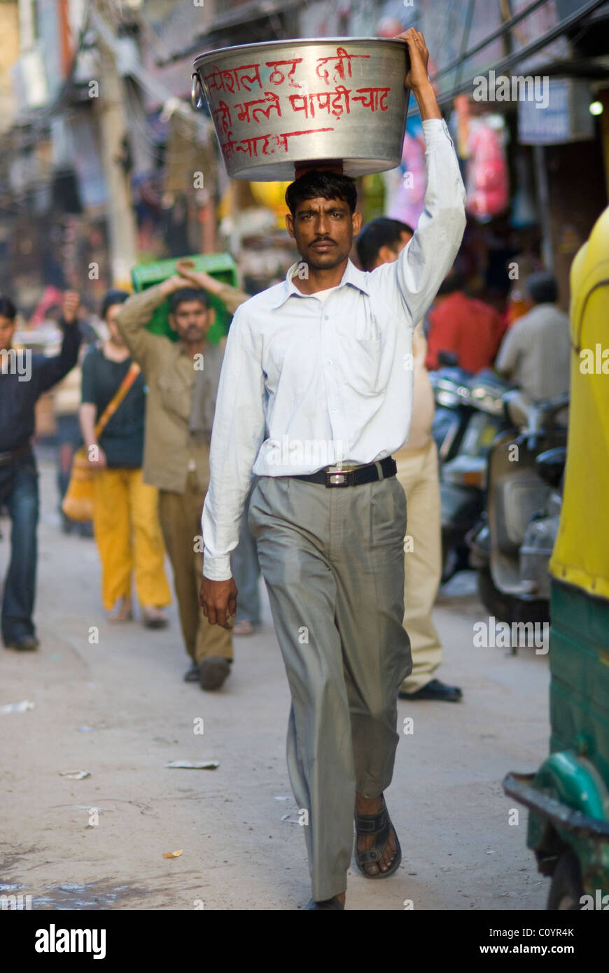 Indian man load on head hi-res stock photography and images - Alamy