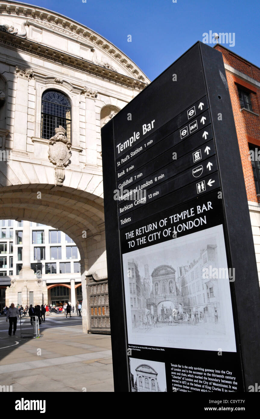 Legible London Street Sign in front of Temple Bar entrance to ...