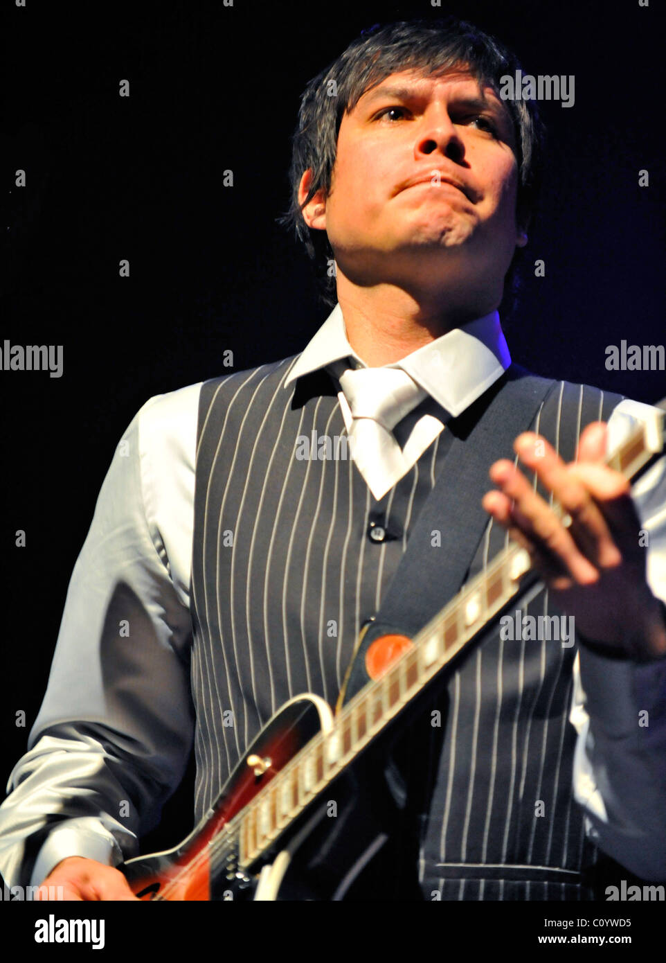 Derek Miller performs at the Unity Festival Harmonic Fusion with Derek ...