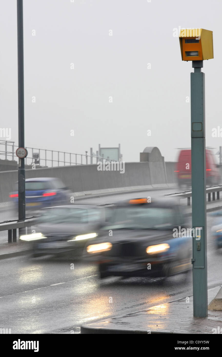 Car passing speed camera hi-res stock photography and images - Alamy