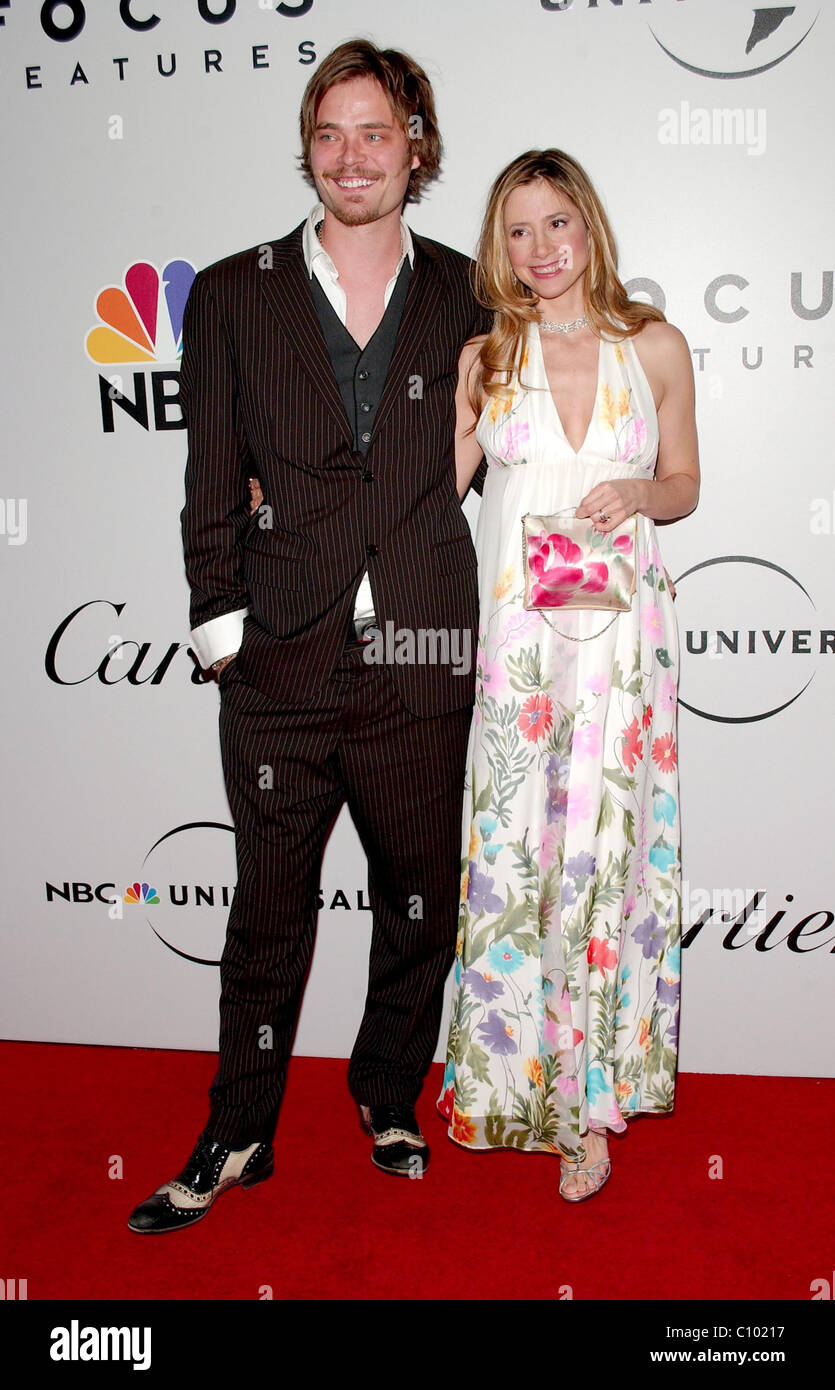 Christopher Backus and Mira Sorvino 66th Annual Golden Globe awards ...