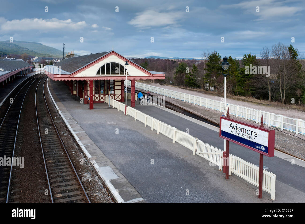 Aviemore railway station scotland hi-res stock photography and images ...