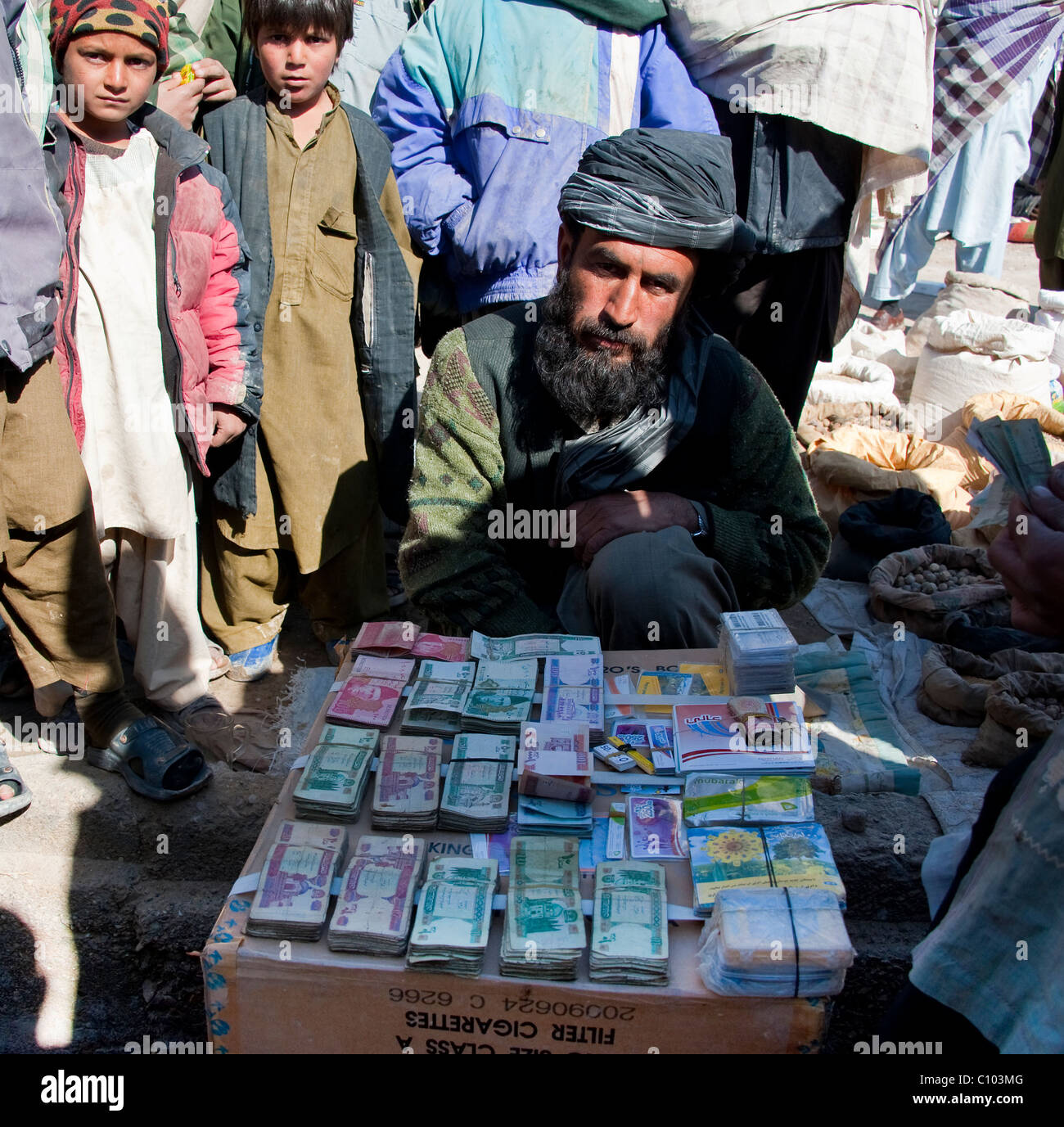 Afghanistan money hi-res stock photography and images - Alamy
