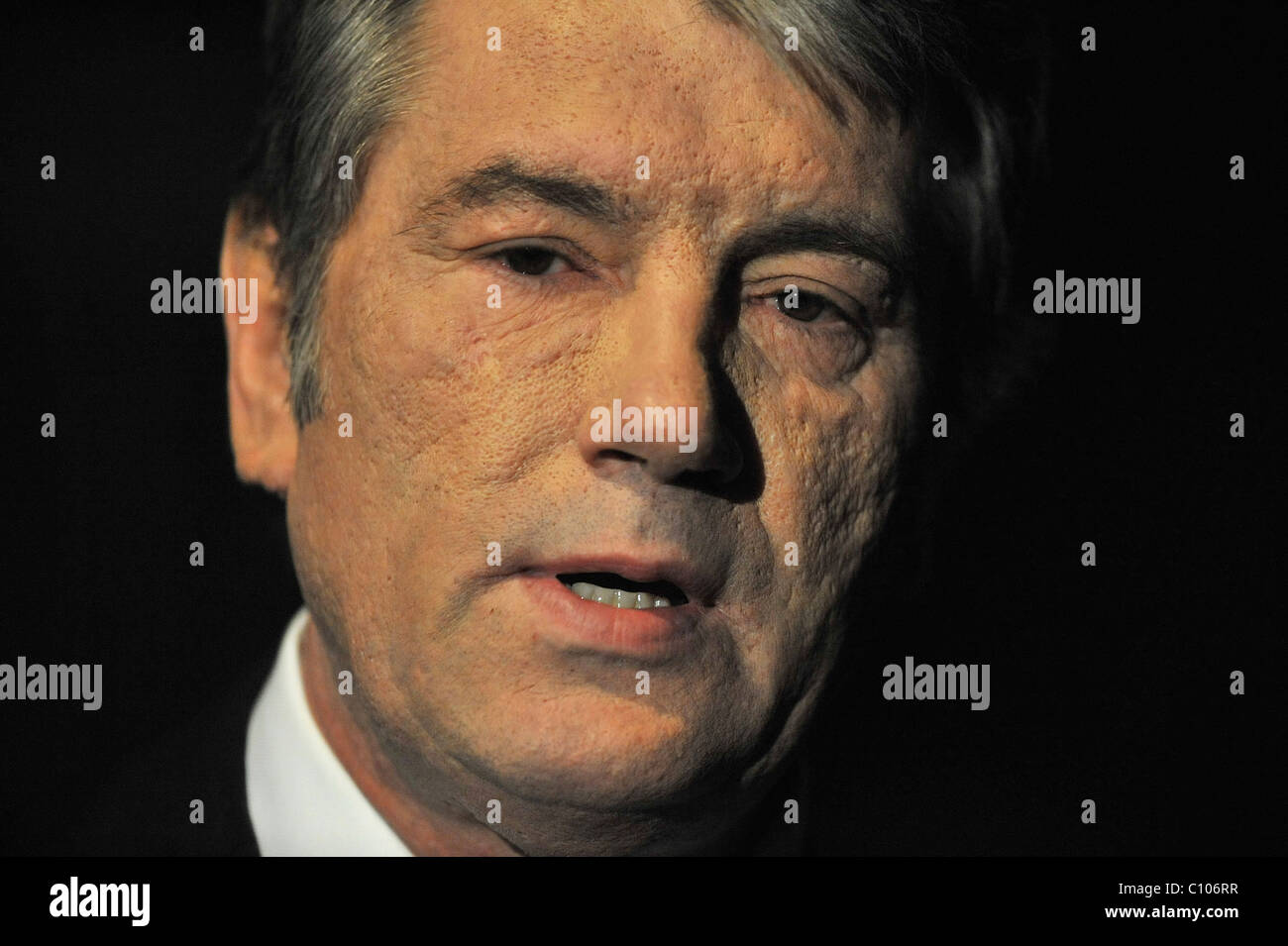 The president of Ukraine Viktor Yushchenko arrives at 10 Downing Street ...