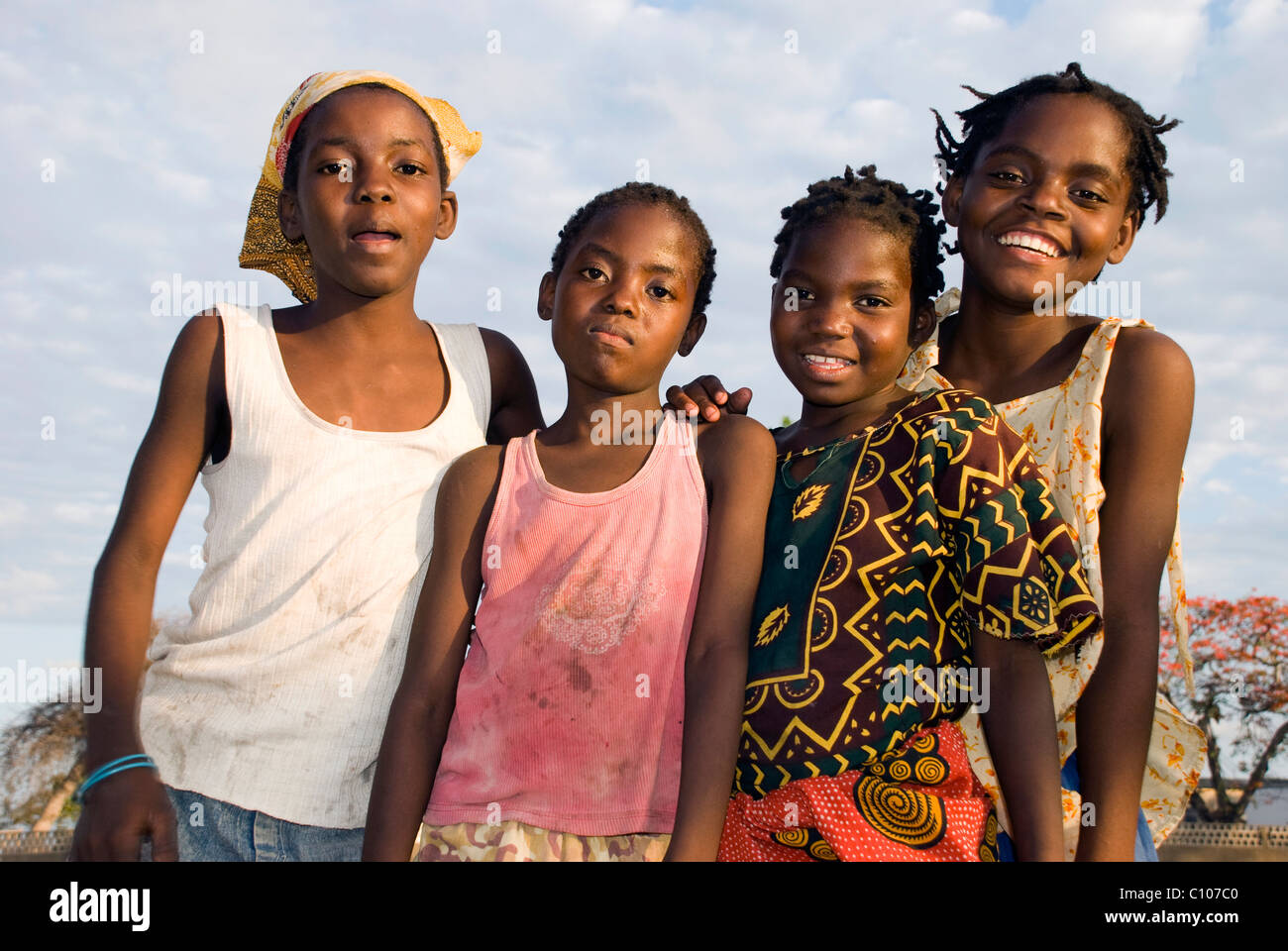 local girls, ilha de mozambique Stock Photo - Alamy