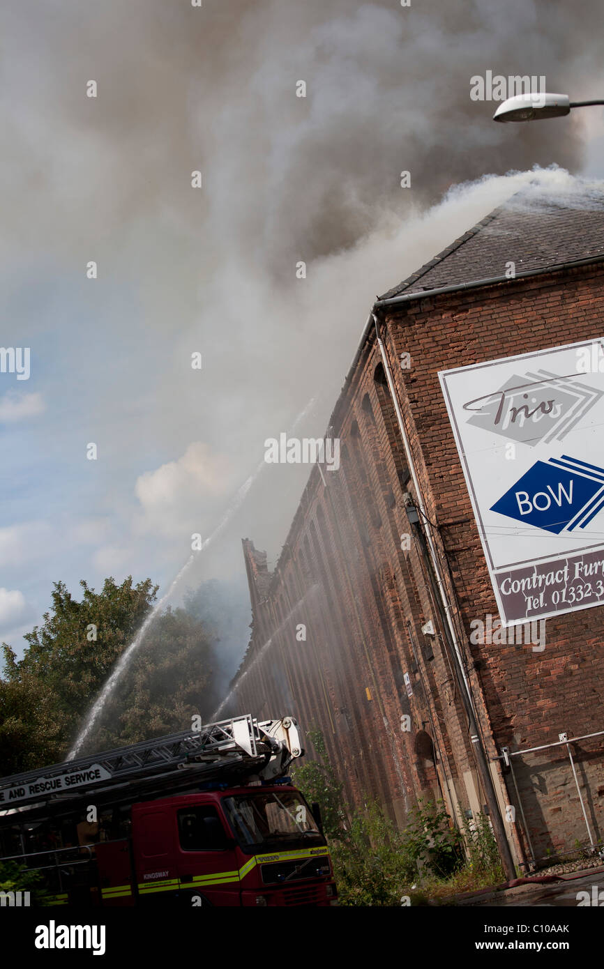 building on fire Stock Photo - Alamy