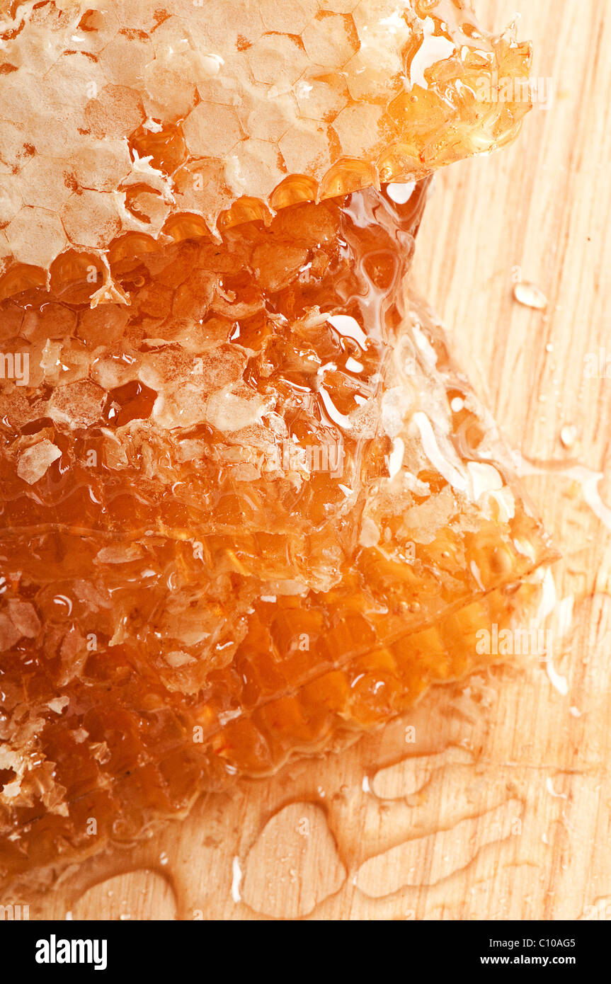 Honeycomb image hi-res stock photography and images - Alamy