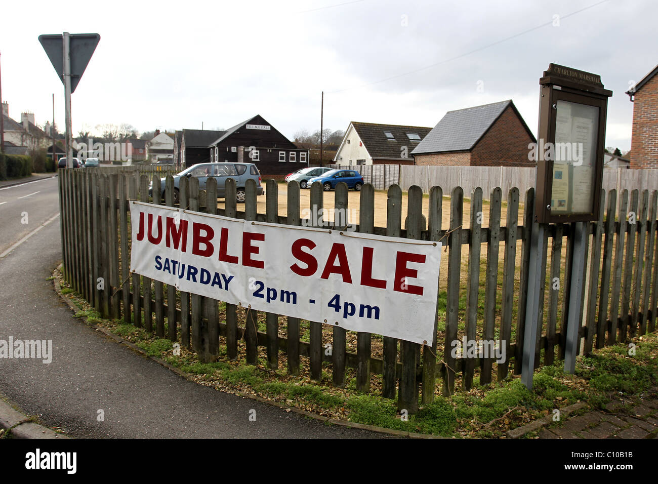 Village hall sign hi-res stock photography and images - Alamy