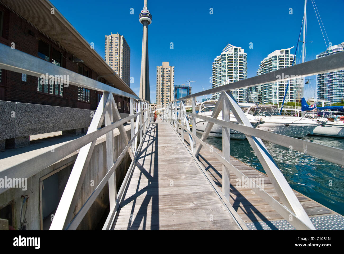 Skyscraper toronto canada hi-res stock photography and images - Alamy