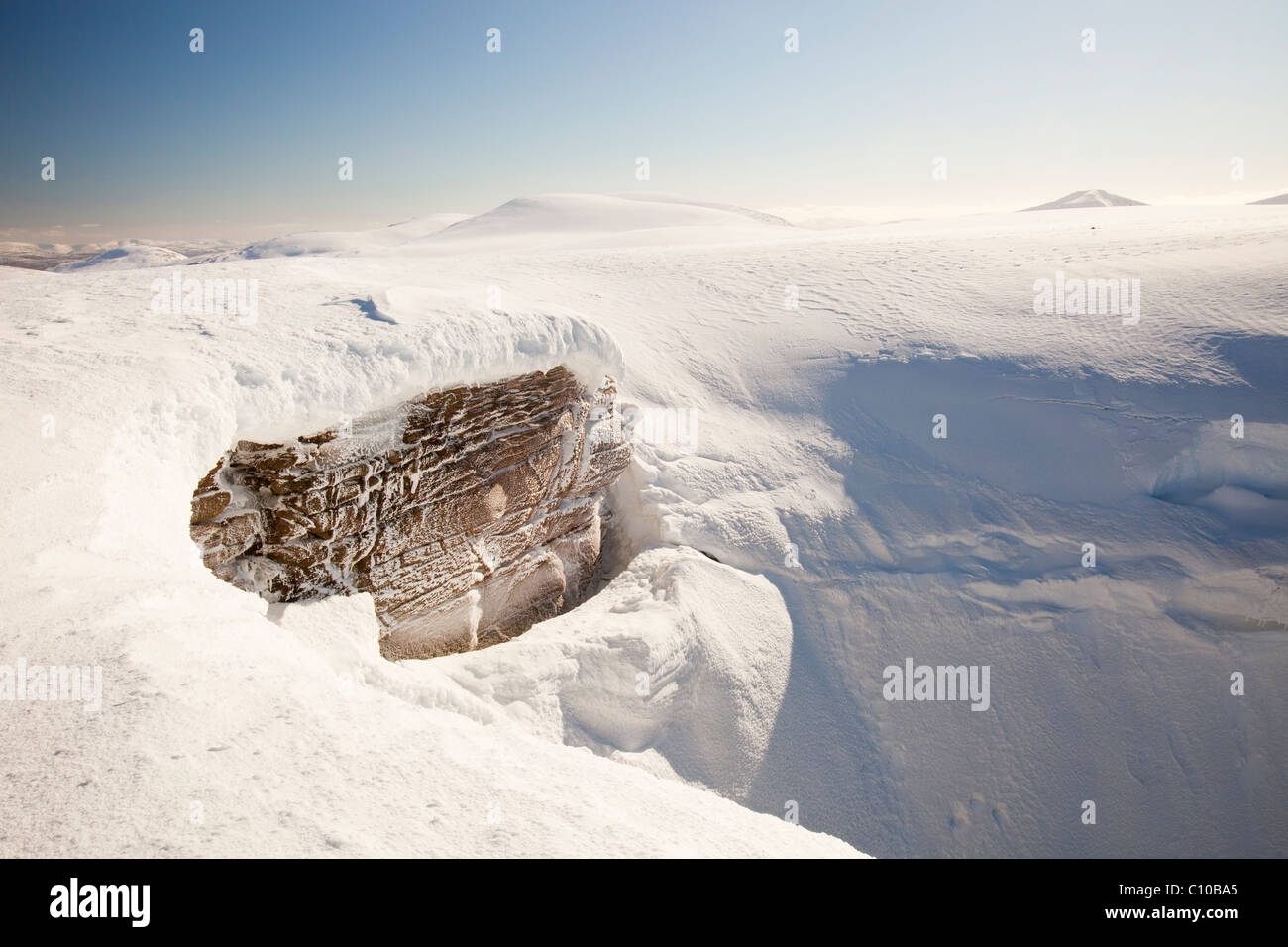 Ice cornice hi-res stock photography and images - Alamy