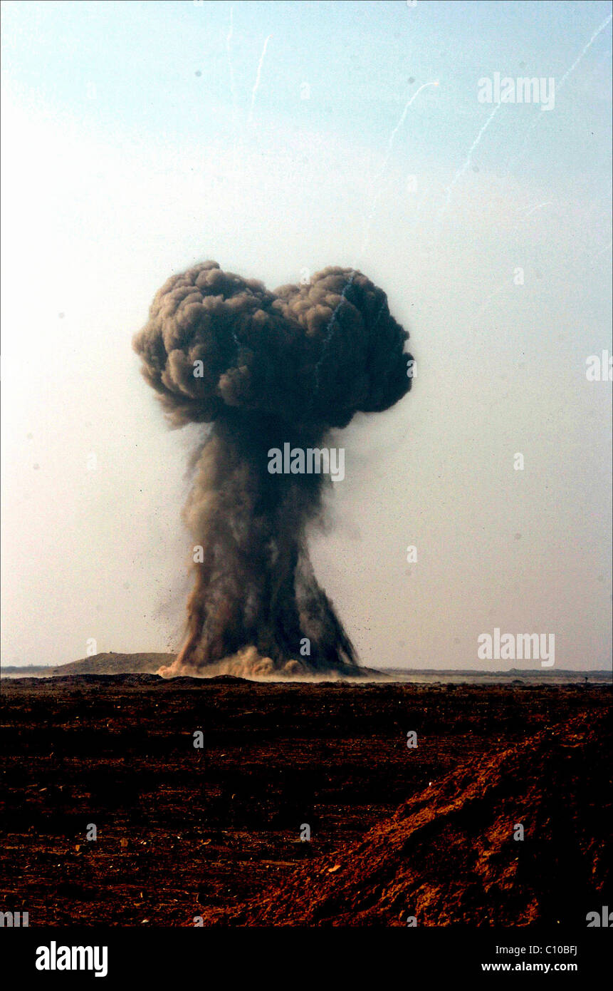 Bom explosion hi-res stock photography and images - Alamy