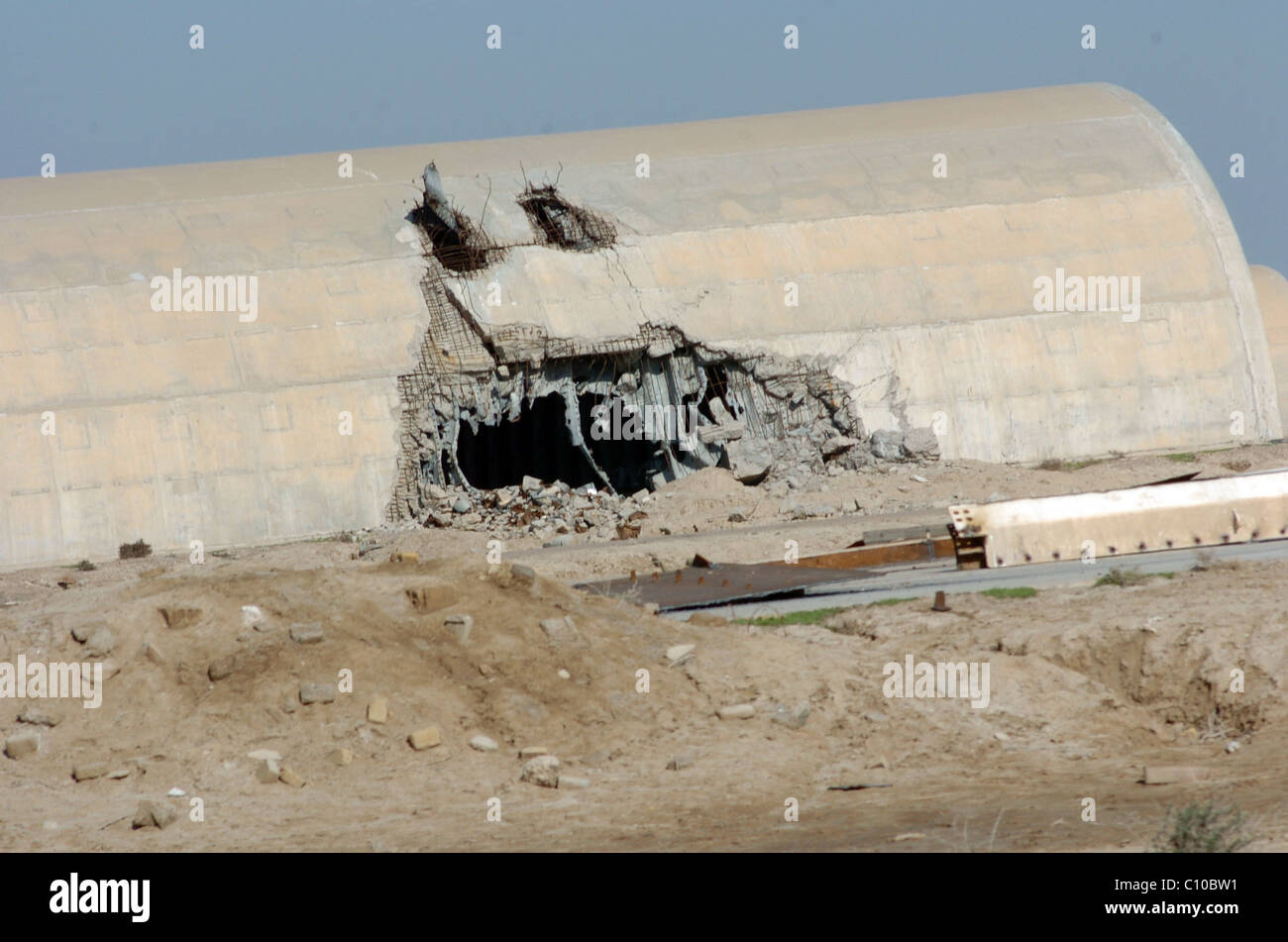 Bunker Aircraft Stock Photos & Bunker Aircraft Stock Images - Alamy