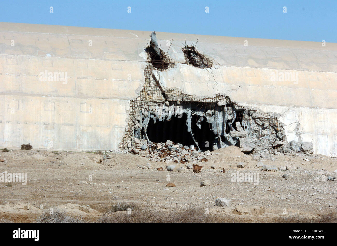 a bomb aircraft bunker by a smart bomb in south of Iraq Stock Photo - Alamy