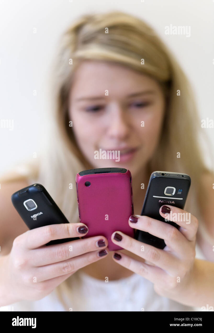Many phones hi-res stock photography and images - Alamy