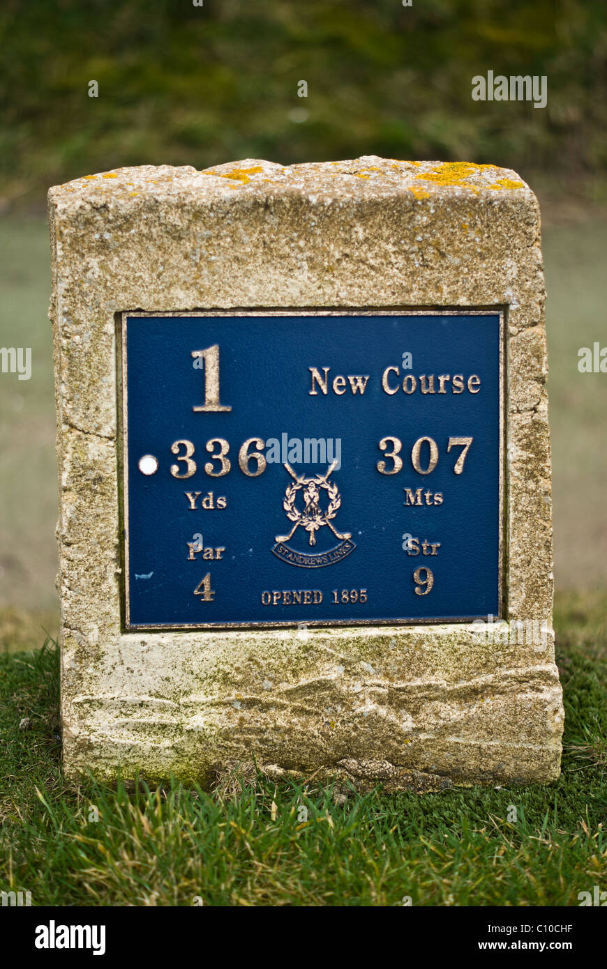 First tee marker hi-res stock photography and images - Alamy