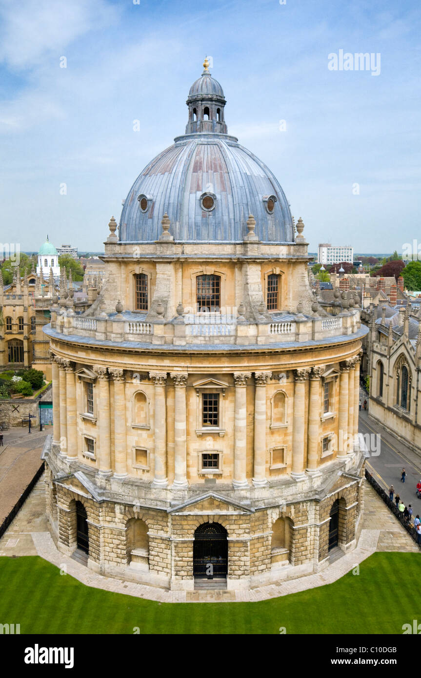 An Aerial view of Radcliffe Camera at the Bodleian Library Oxford ...