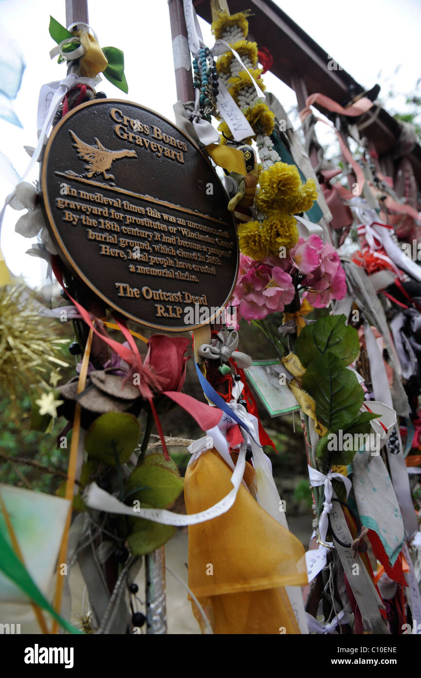 crossbones graveyard in Southwark, London Stock Photo - Alamy