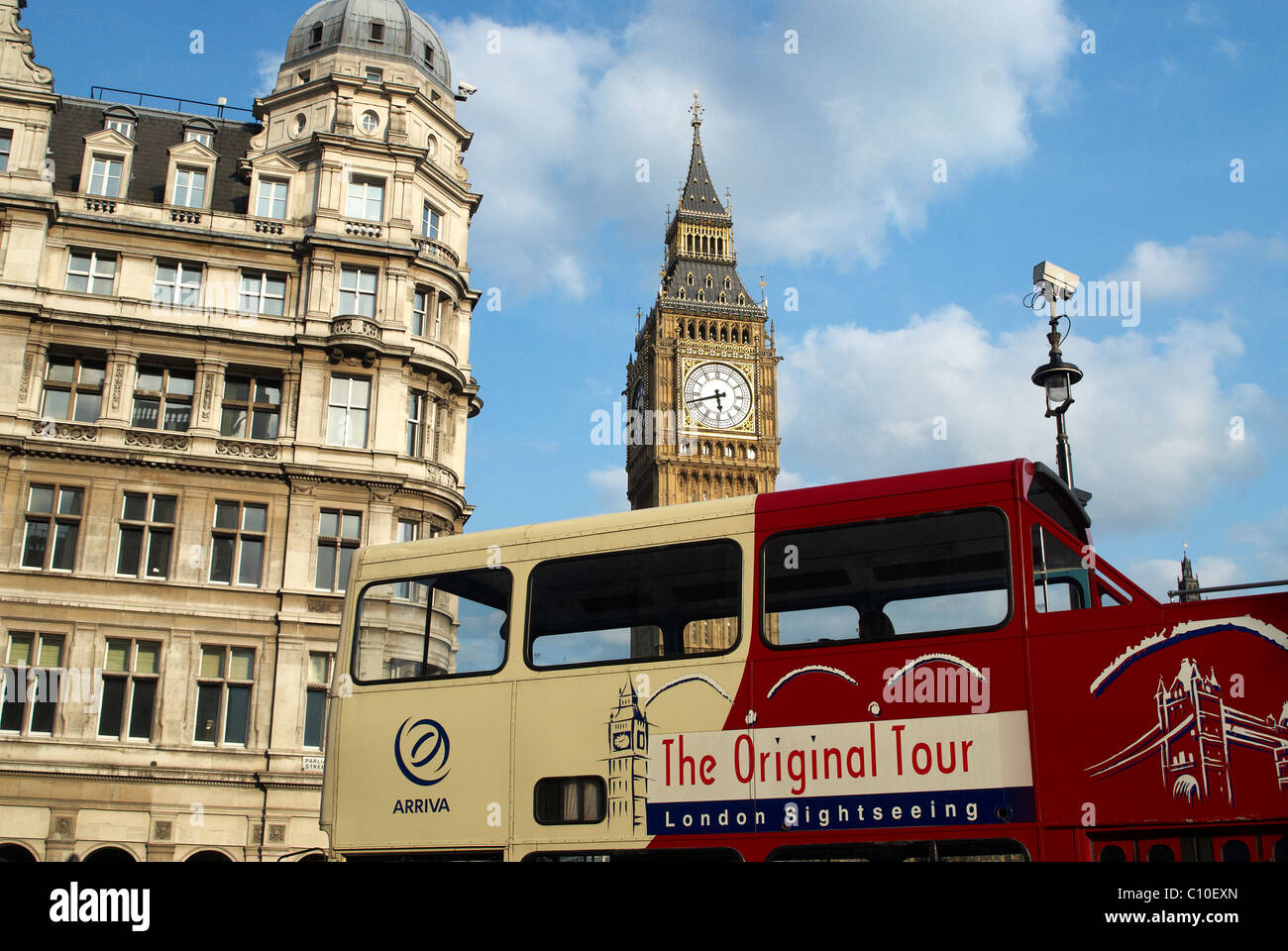 Typical london scene hi-res stock photography and images - Alamy