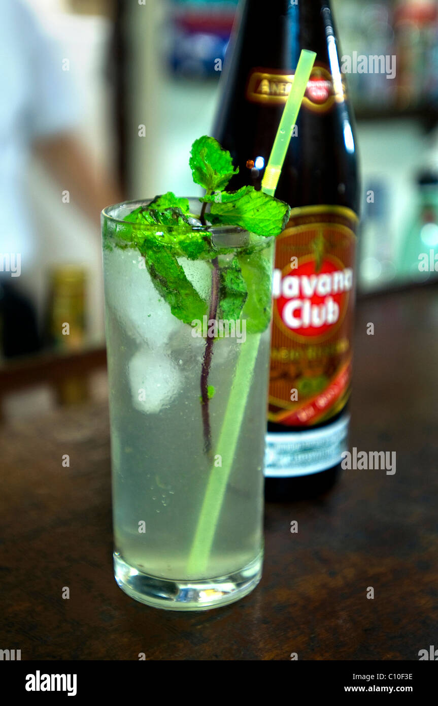 Mojito cocktail drink, Maron, Cuba Stock Photo - Alamy