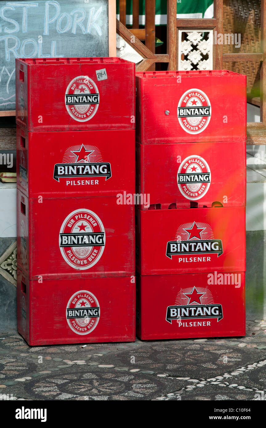 Crates of beer hi-res stock photography and images - Alamy