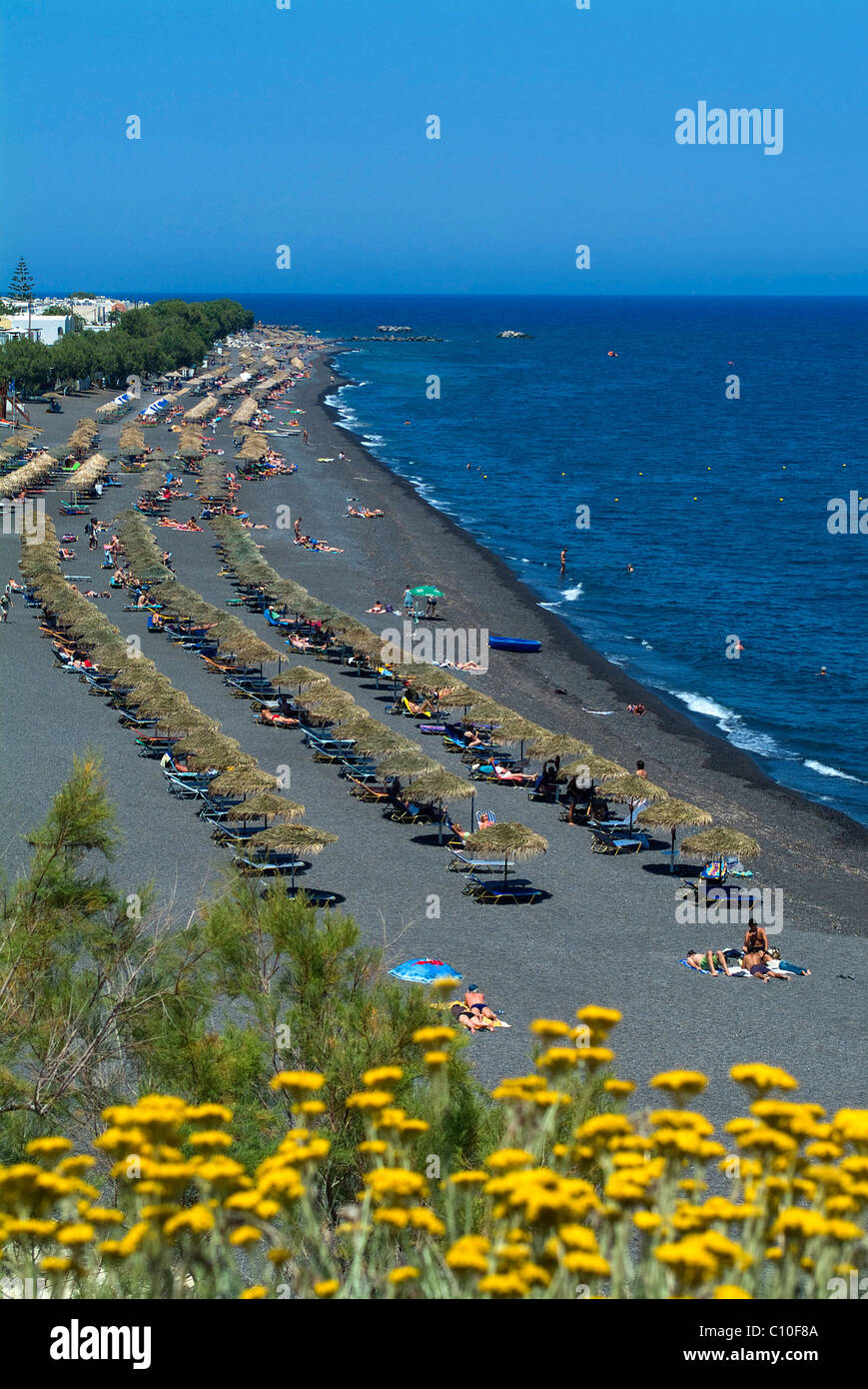 Kamari Beach, Santorini, Greece Stock Photo - Alamy