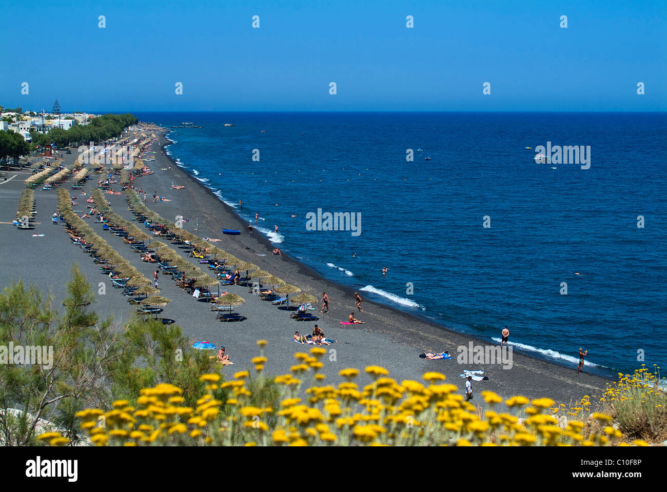 Kamari Beach, Santorini, Greece Stock Photo - Alamy