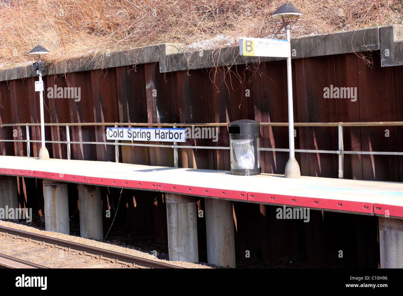 Cold Spring Harbor railroad station, Long Island NY Stock Photo - Alamy
