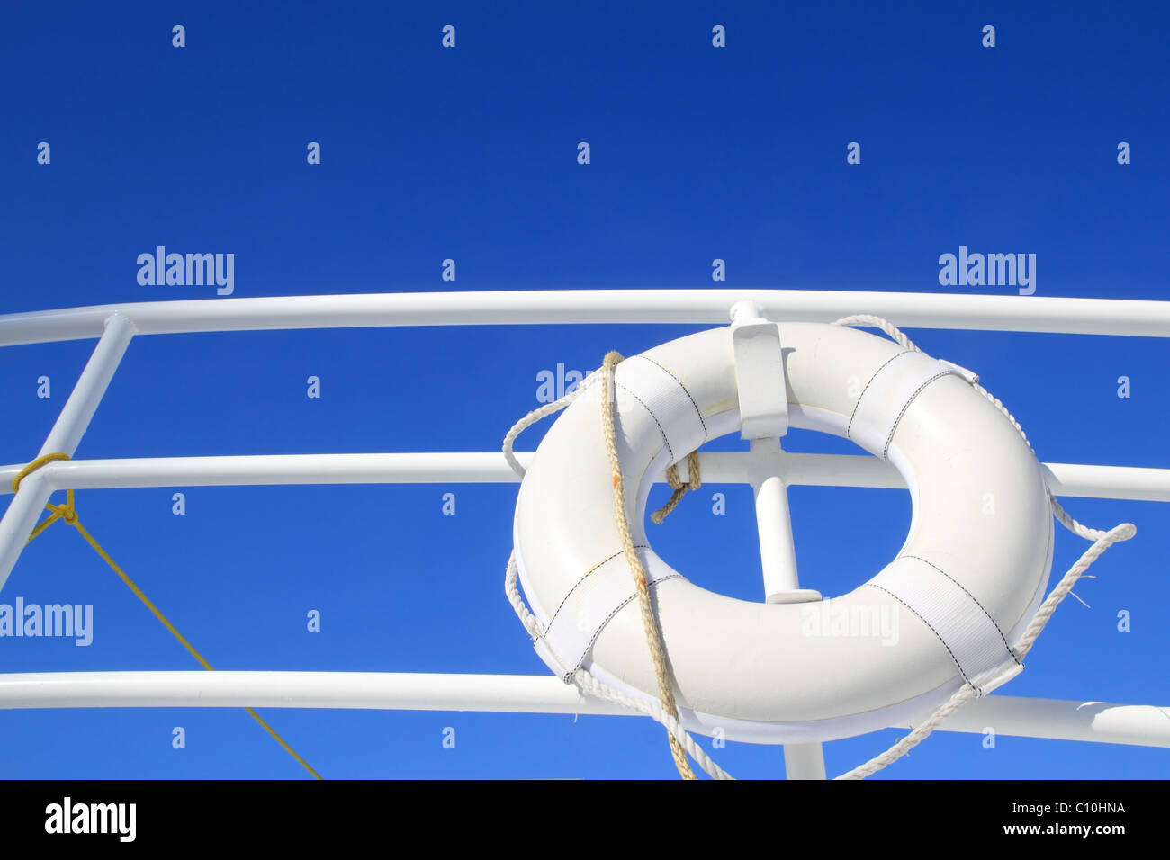 Boat railing rope hi-res stock photography and images - Alamy