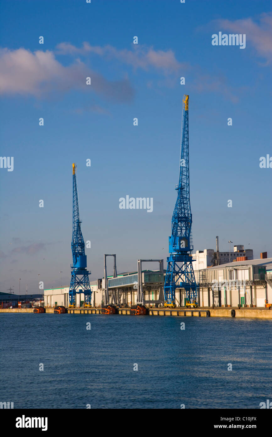 English shipyards hi-res stock photography and images - Alamy