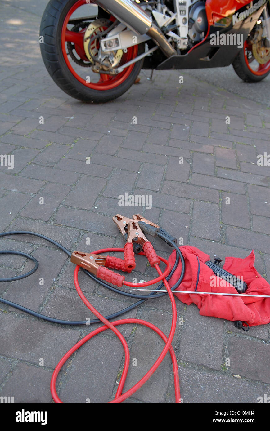 Positive and negative wires hi-res stock photography and images - Alamy