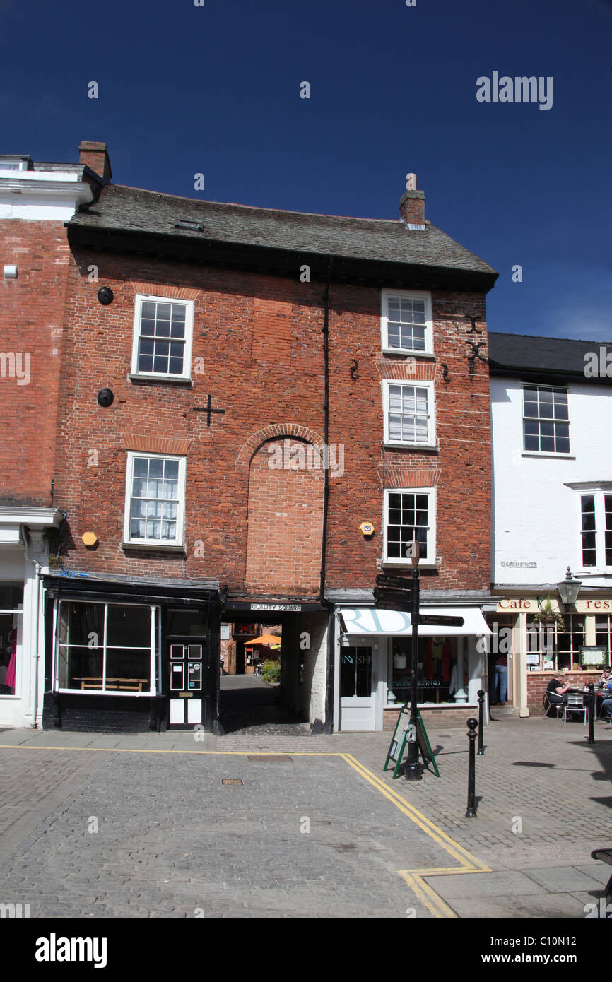 Quality square hi-res stock photography and images - Alamy