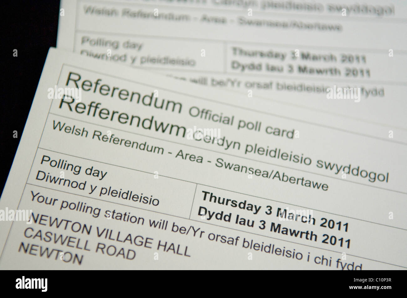 Voting cards hi-res stock photography and images - Alamy