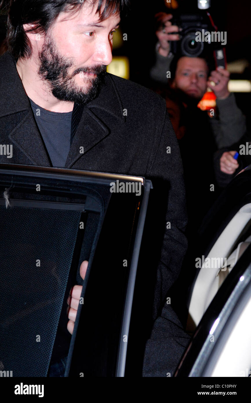 Keanu Reeves flying into Tegel Airport from London for the Berlin Film ...