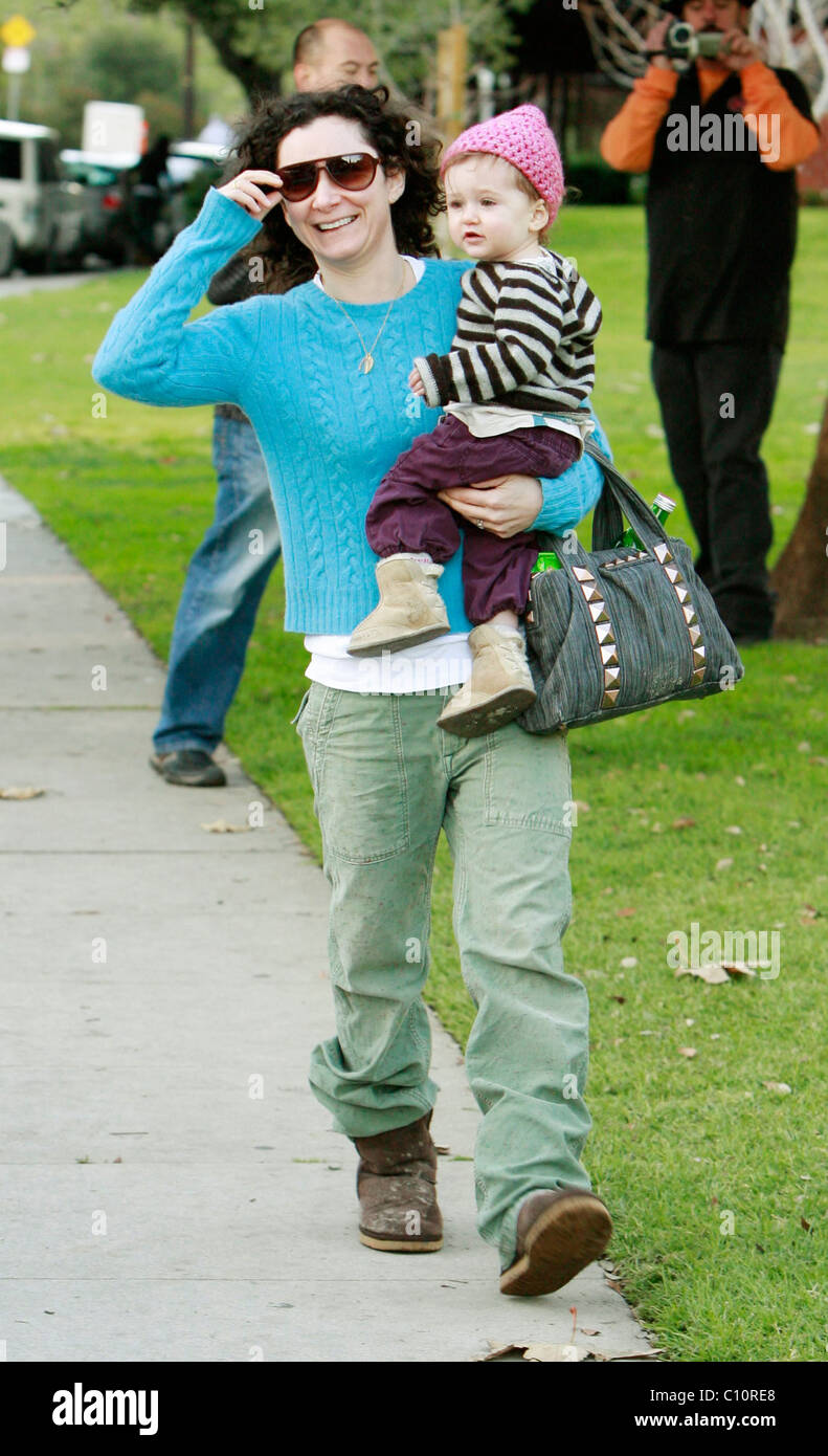 Sara gilbert and daughter hi-res stock photography and images - Alamy
