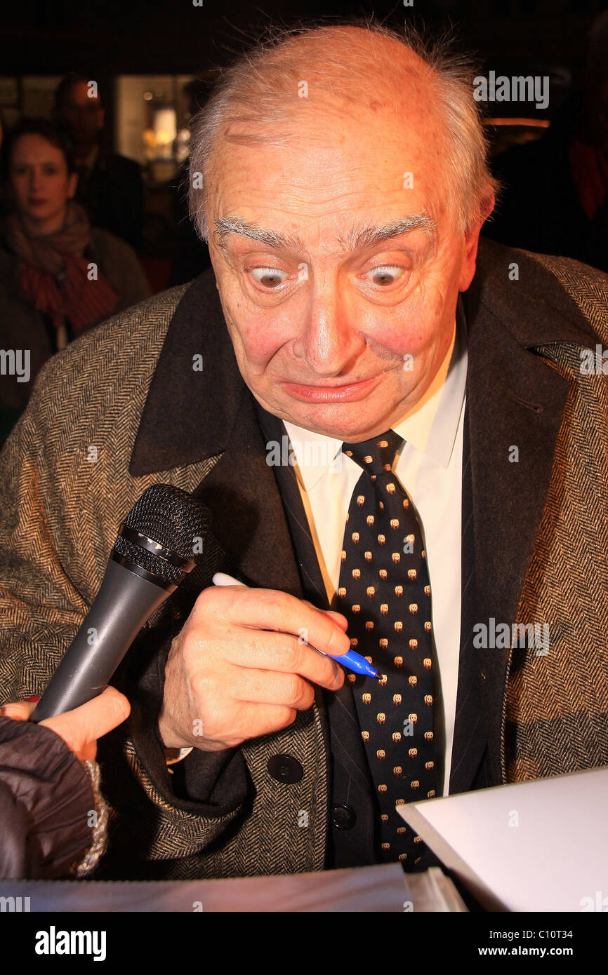 Berlinale Goldener Bär High Resolution Stock Photography and Images - Alamy