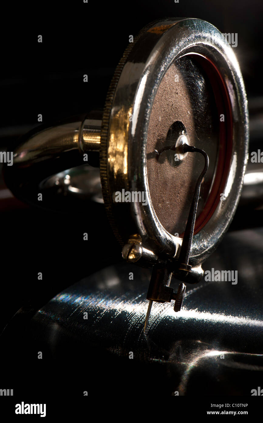 Hmv gramophone record hi-res stock photography and images - Alamy