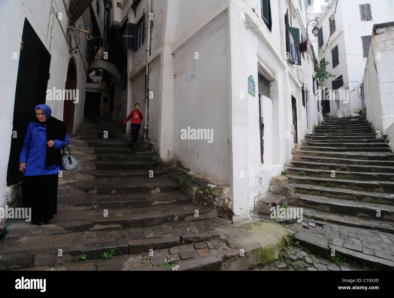 Algiers algeria street scene hi-res stock photography and images - Alamy