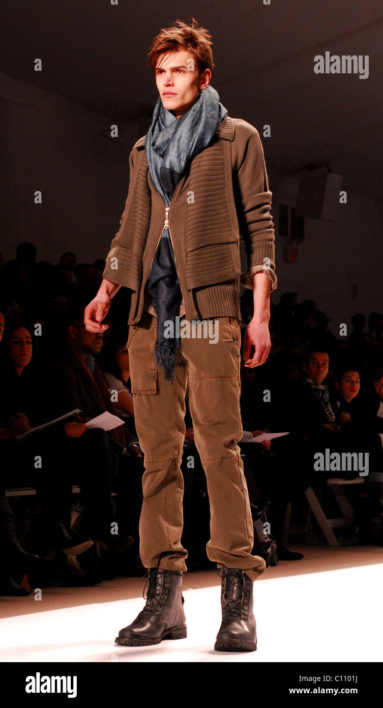 Model Mercedes-Benz IMG New York Fashion Week Fall 2009 - Mara Hoffman ...