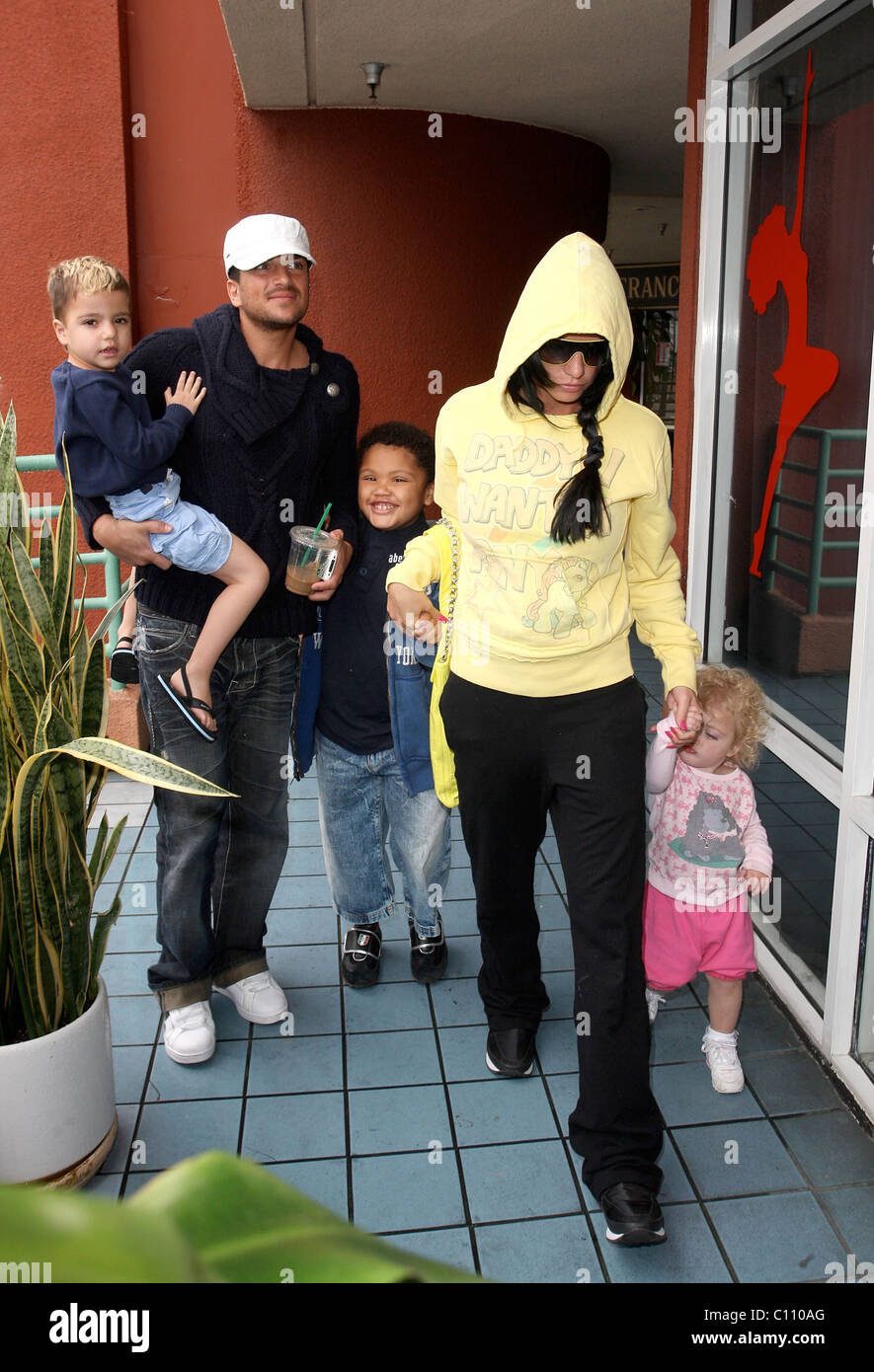 Katie Price aka Jordan and Peter Andre visit the Ography Dance Studio ...