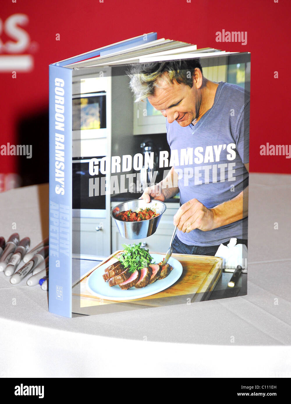 Gordon Ramsay signing his new book 'Gordon Ramsey's Healthy Appetite ...