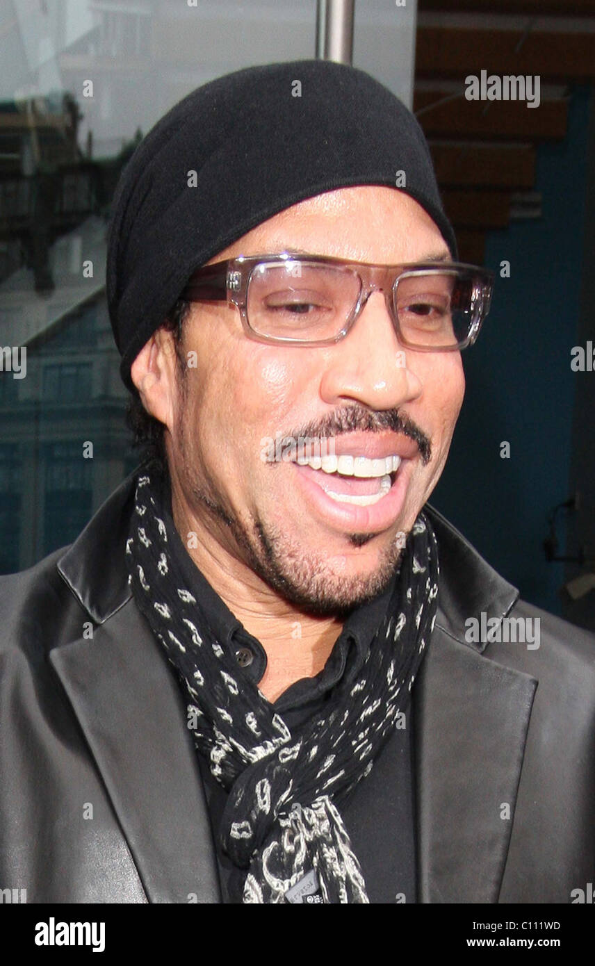 Lionel Ritchie leaving Capital Radio studios in Leicester Square London ...