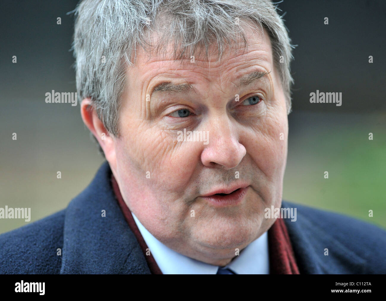 Derek Simpson, joint leader of Unite, delivers a petition at 10 Downing ...