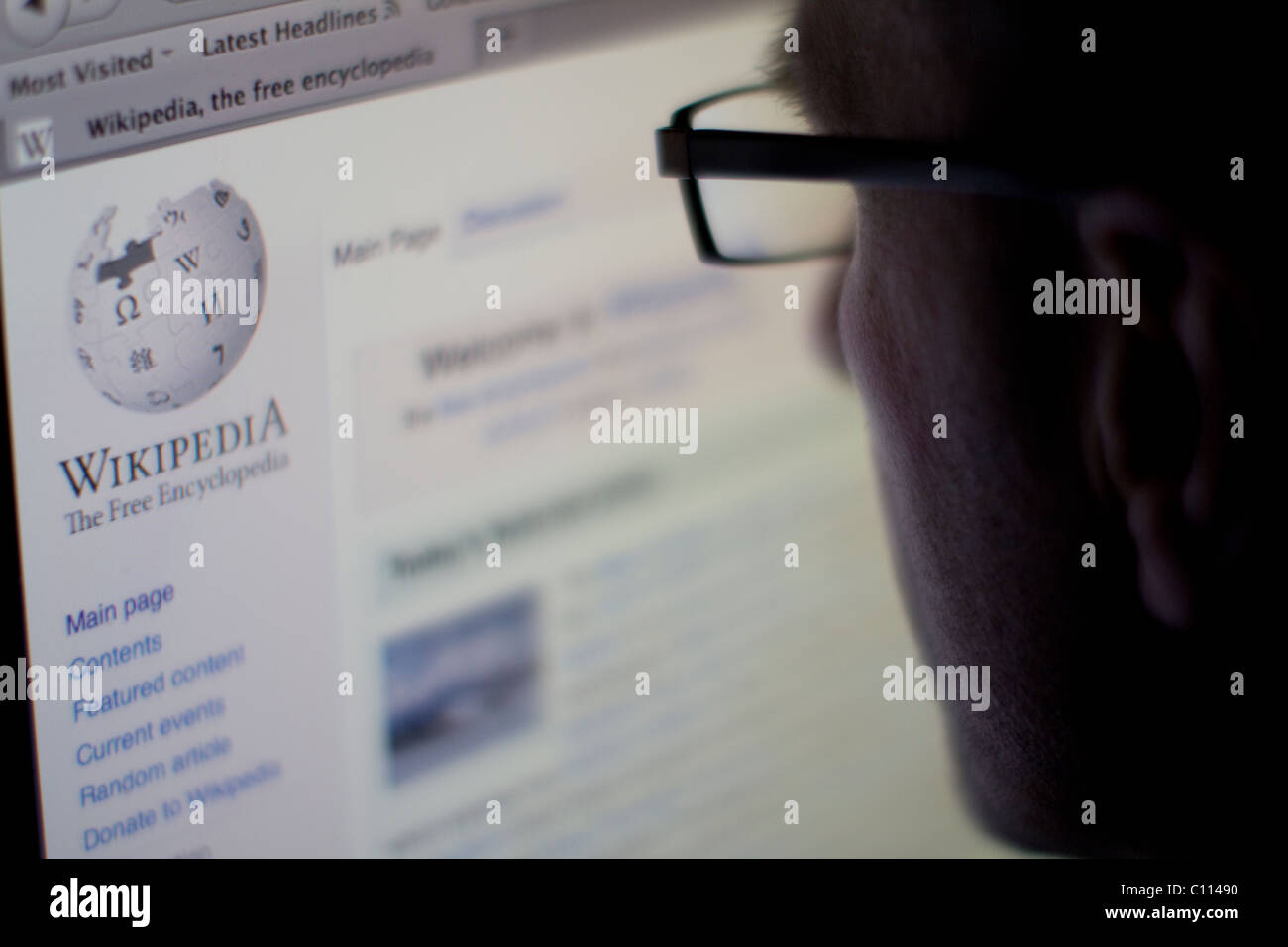 Wikipedia man hi-res stock photography and images - Alamy